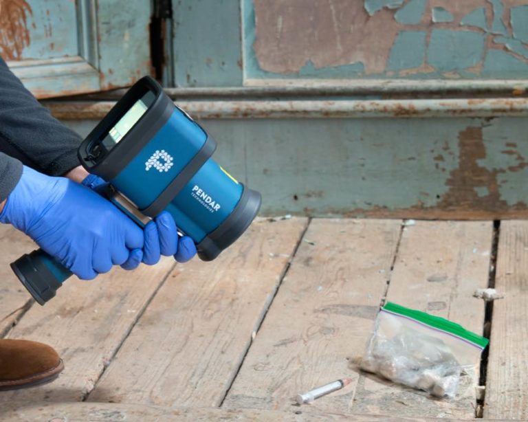 Handheld Raman Spectrometer - Pendar X10